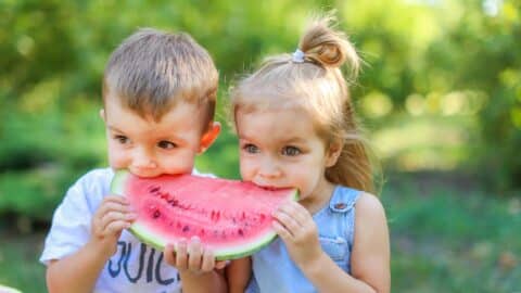 Healthy Ways to Teach Kids Sharing